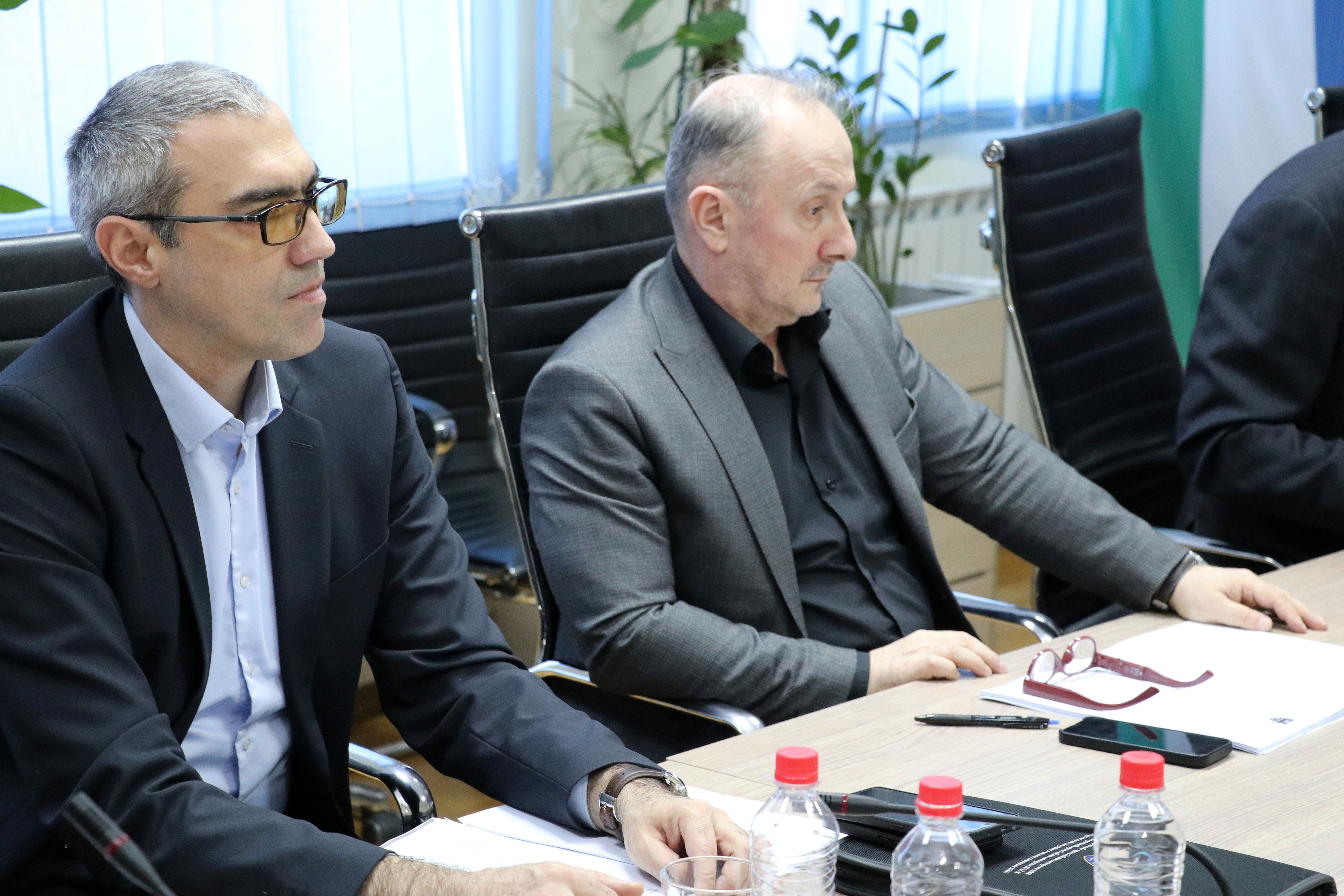 VLADA DALA SAGLASNOST NA KOLEKTIVNI UGOVOR SA DOKTORIMA MEDICINE I ...